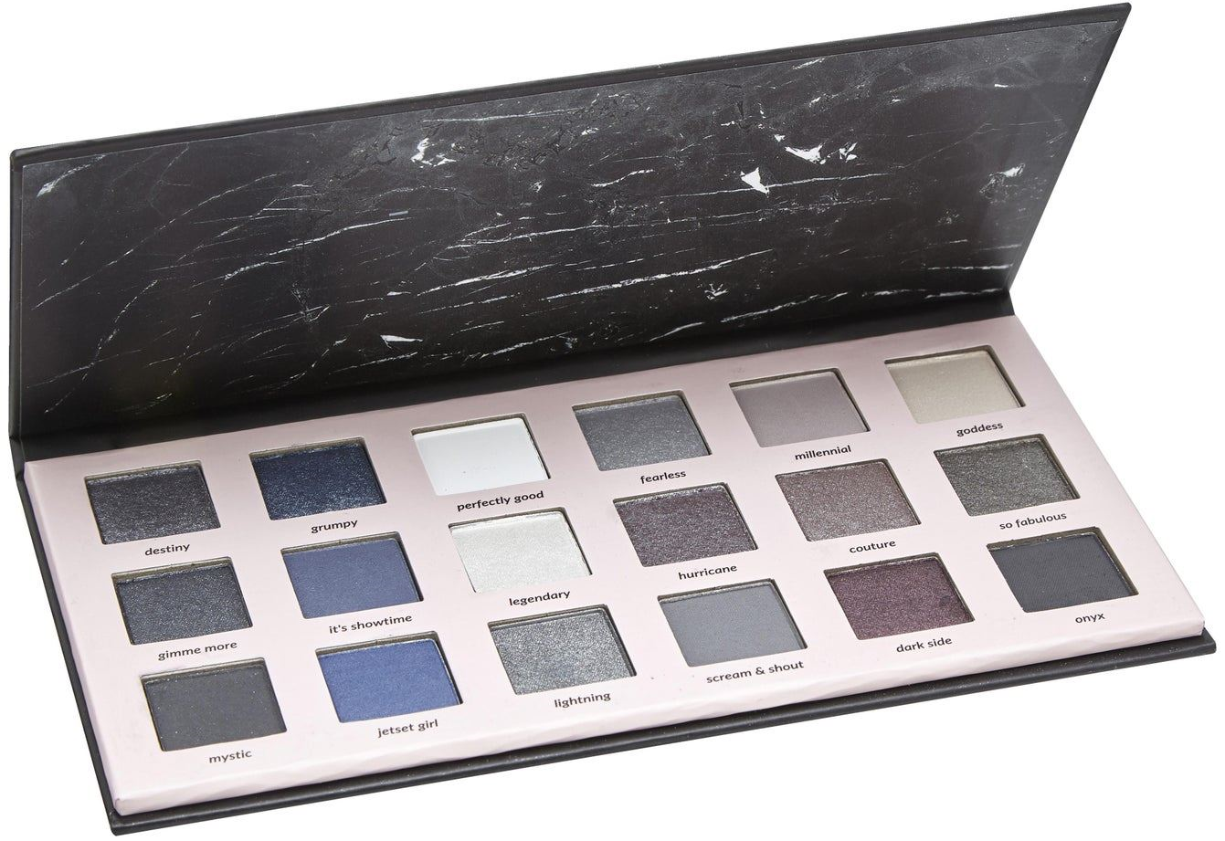 RIVAL loves me Smokey Shadows Eyeshadow Palette | KremMania